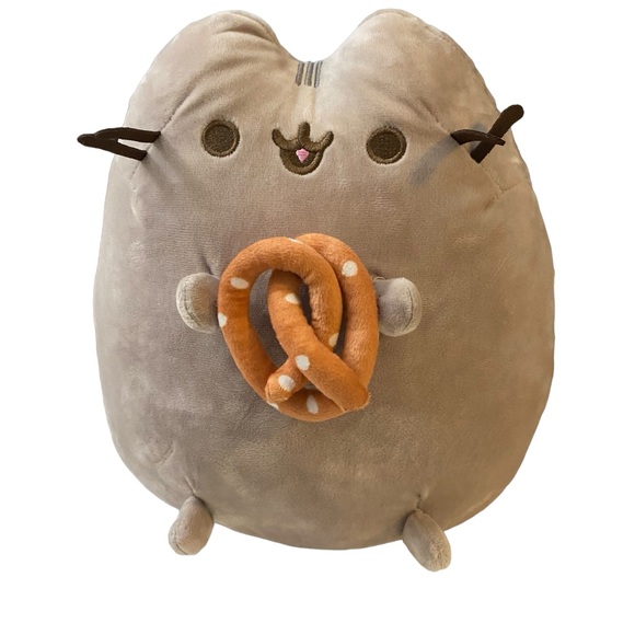 Pusheen | Toys | Pusheen Cat Holding Pretzel Plush Toy Exclusive ...